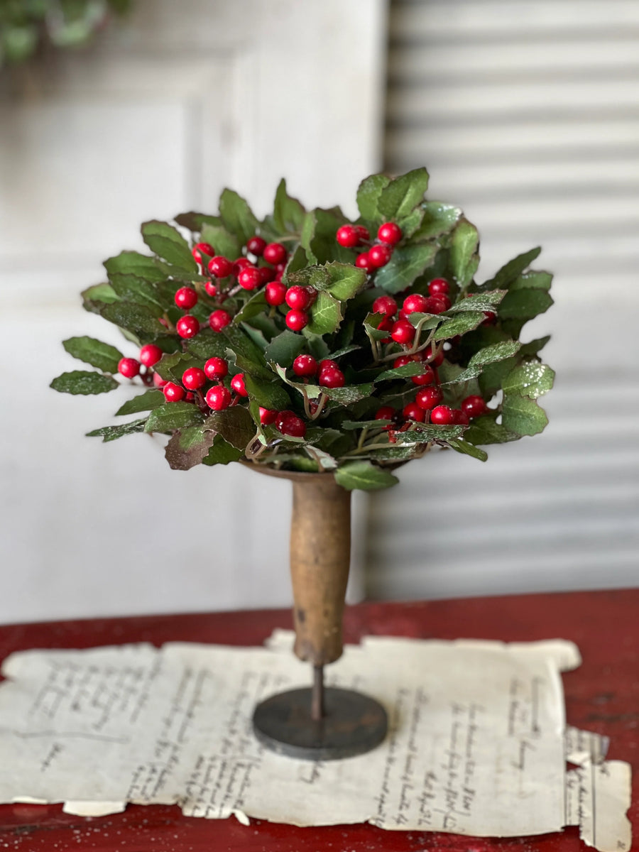 Holly w/Berry Half Sphere – The Gingered Farmhouse